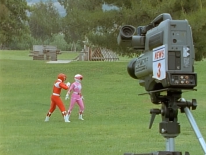 Mighty Morphin Power Rangers S:02 E:08 – Channel: Superhero